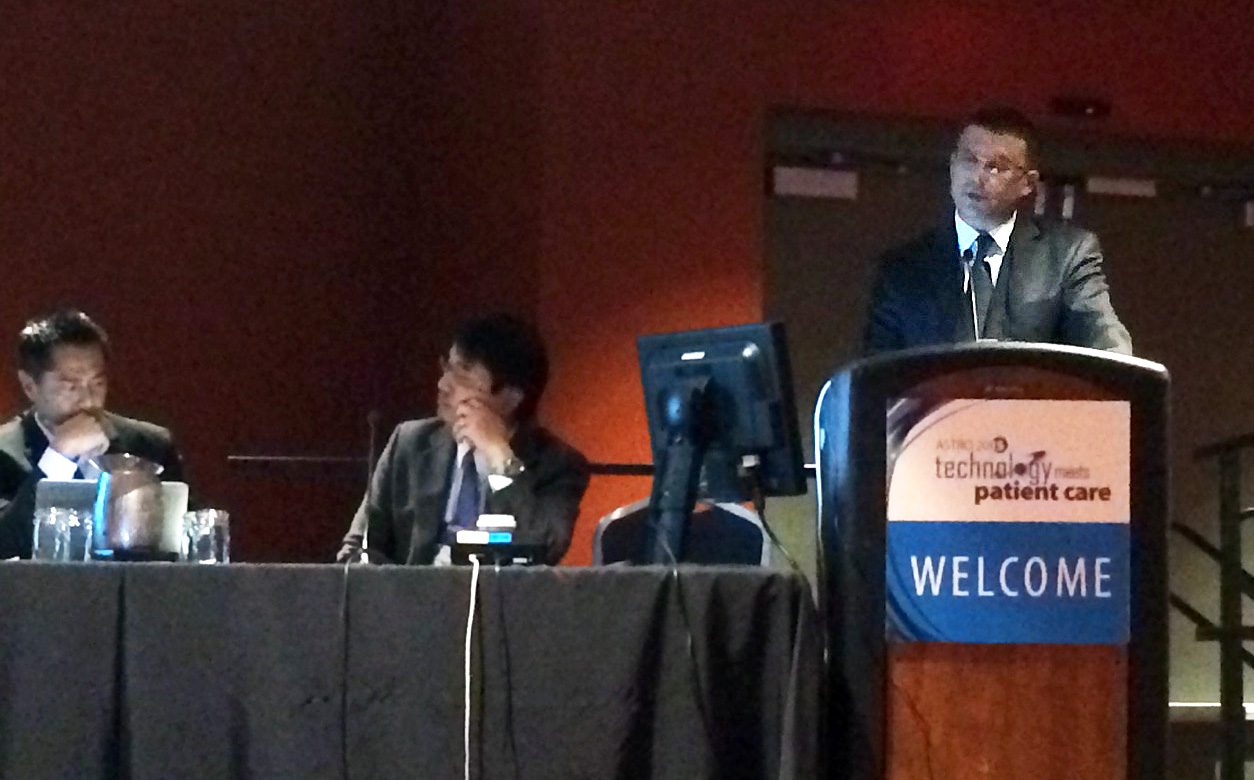 Le Pr David Azria reçoit le "Translational Science Abstract Award" de l ...